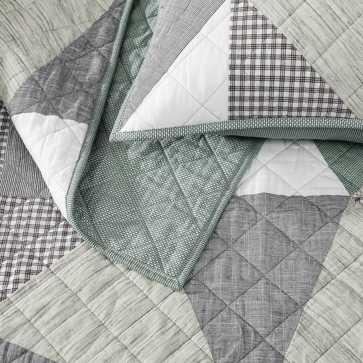 Origami KING Pieced Prairie Patchwork 3-piece Quilt Set – PDX Deals
